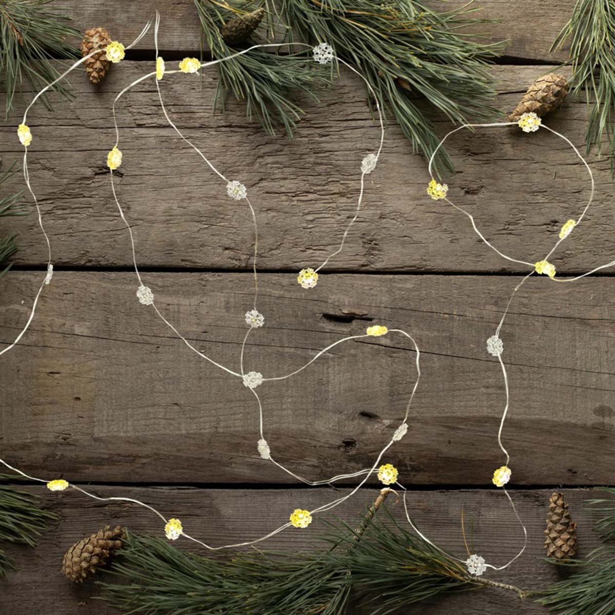 30 SNOWFLAKE/FLICKER LED LIGHT STRING – BIGGIE BEST